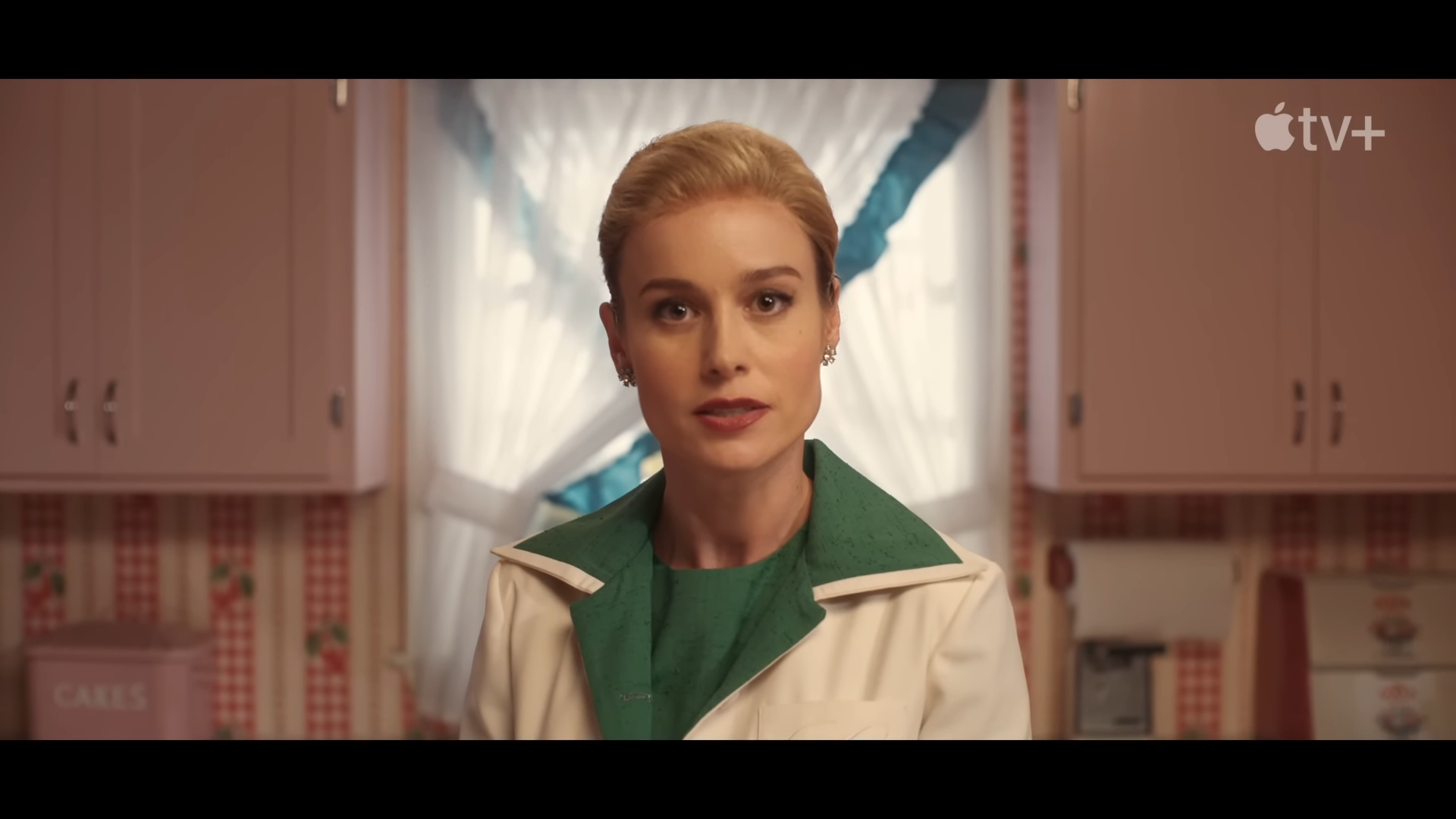 Apple TV+ Releases Trailer for New Drama Series ‘Lessons in Chemistry ...