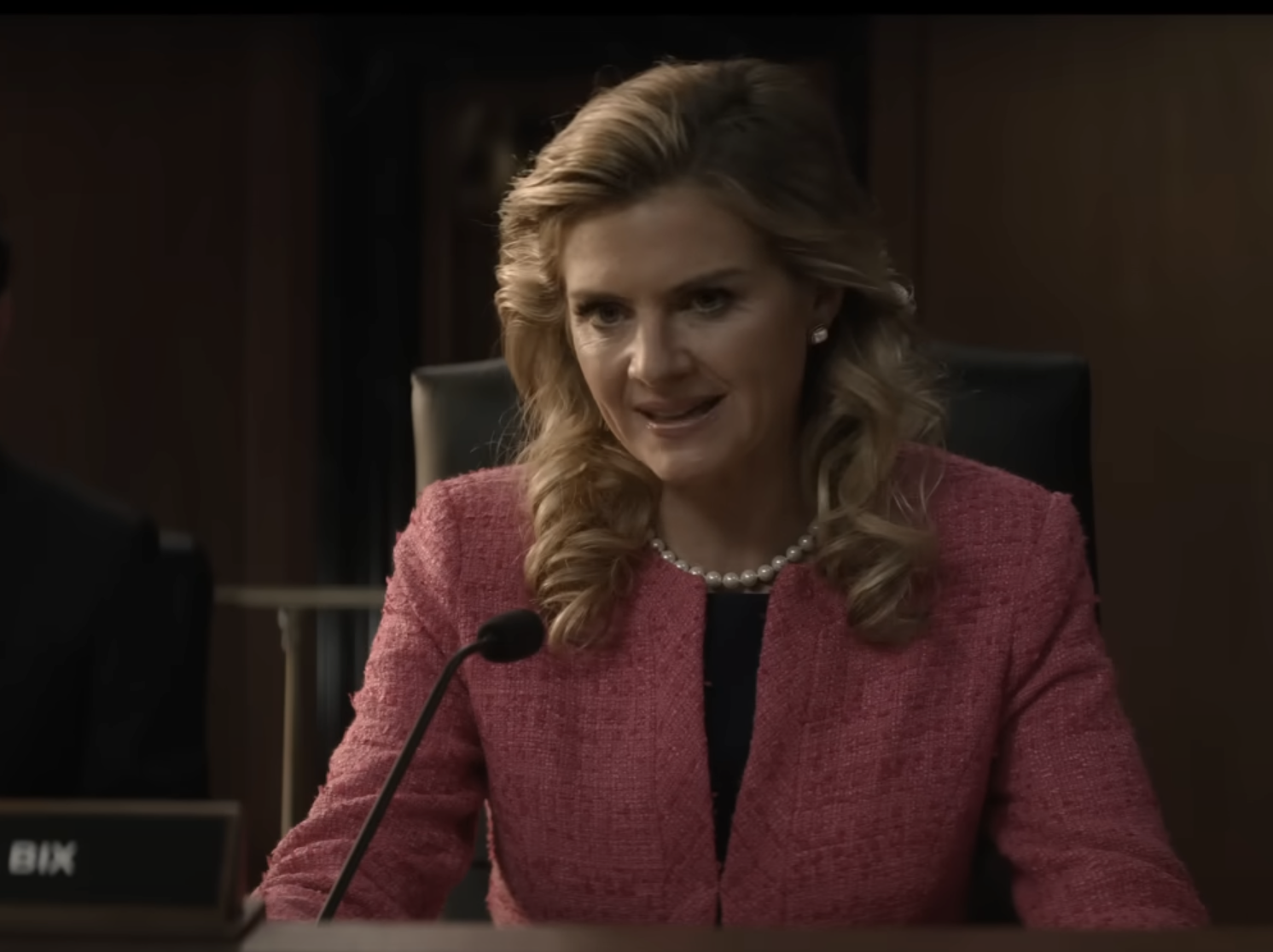 Review: 'The Residence' Season 1, Episode 5 "The Trouble with Harry ...